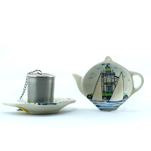 Tea Rest – Lighthouse in Summer – Historic Stonington